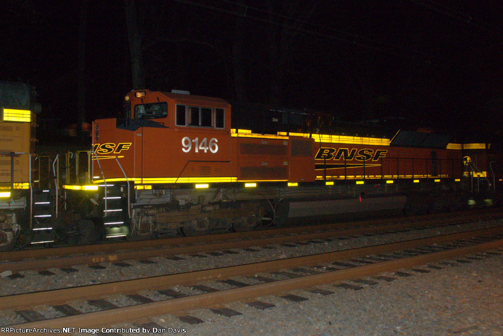 BNSF SD70ACe 9146 trails on K042-16